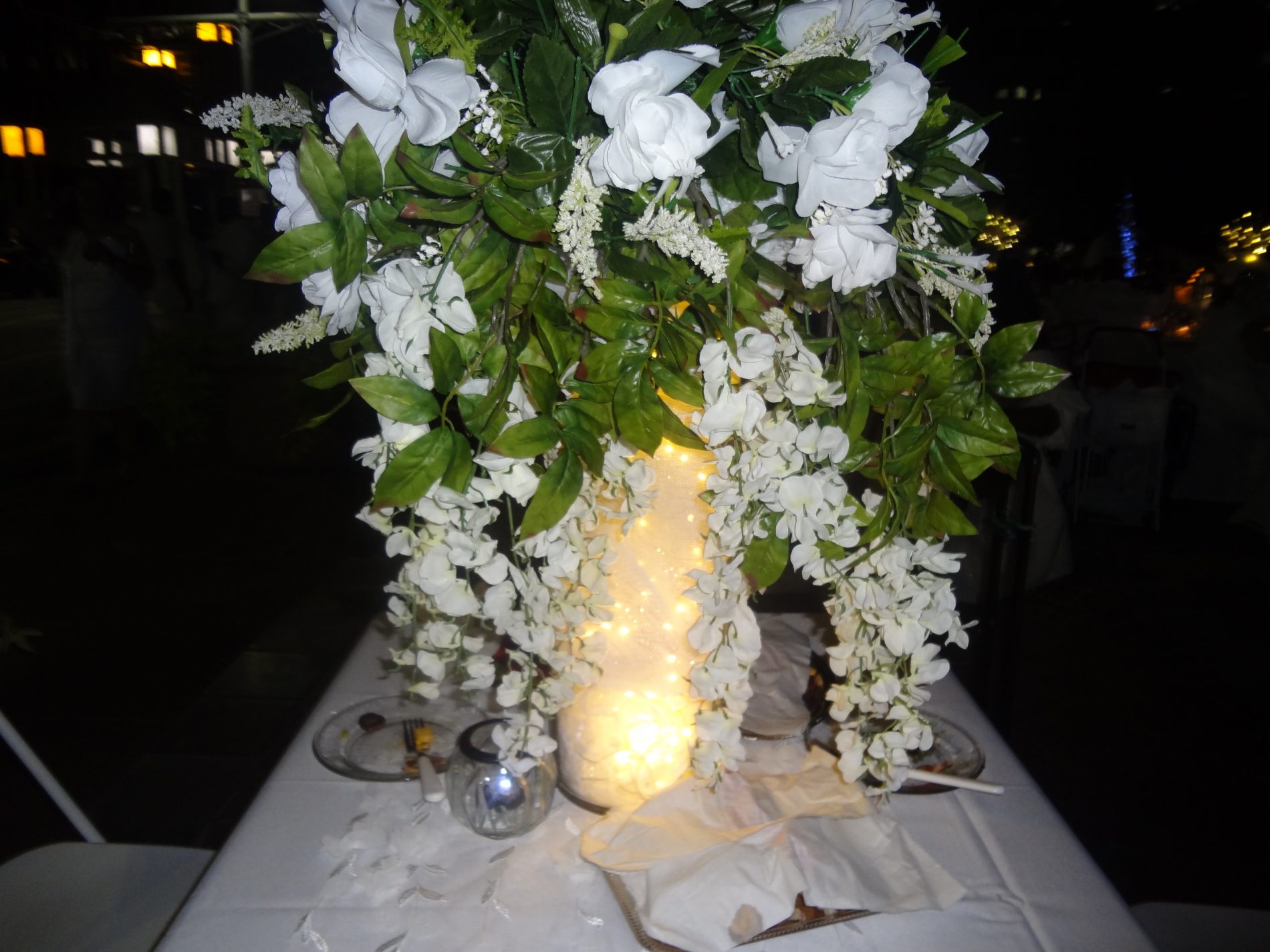 Inside Dîner en Blanc: A First Timer's Guide for this Amazing All-White ...